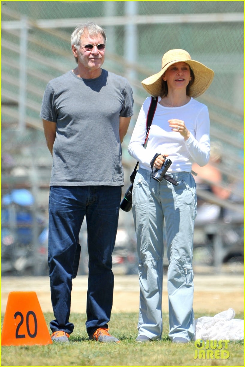 Harrison Ford & Calista Flockhart: Liam's Soccer Game!: Photo 2868780 ...