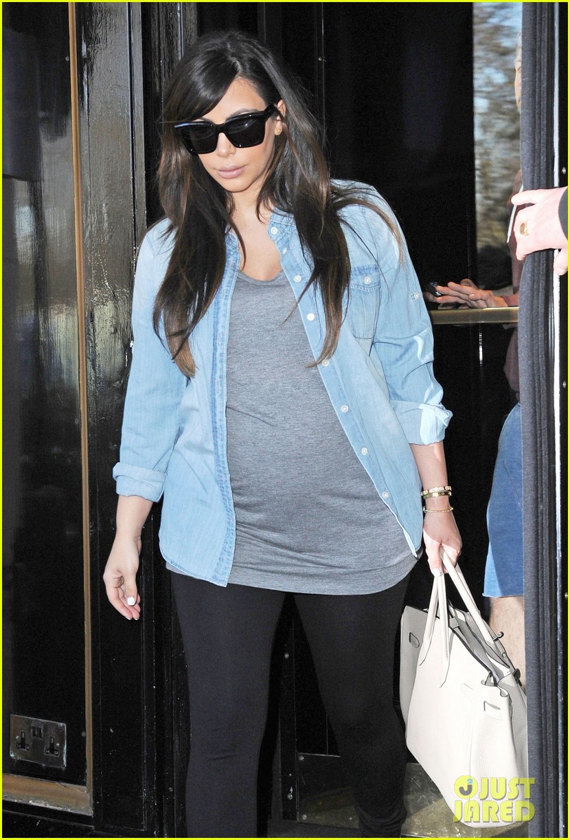 Kim Kardashian Tries Fish Pedicure & Freaks Out! (Video): Photo 2862349 ...