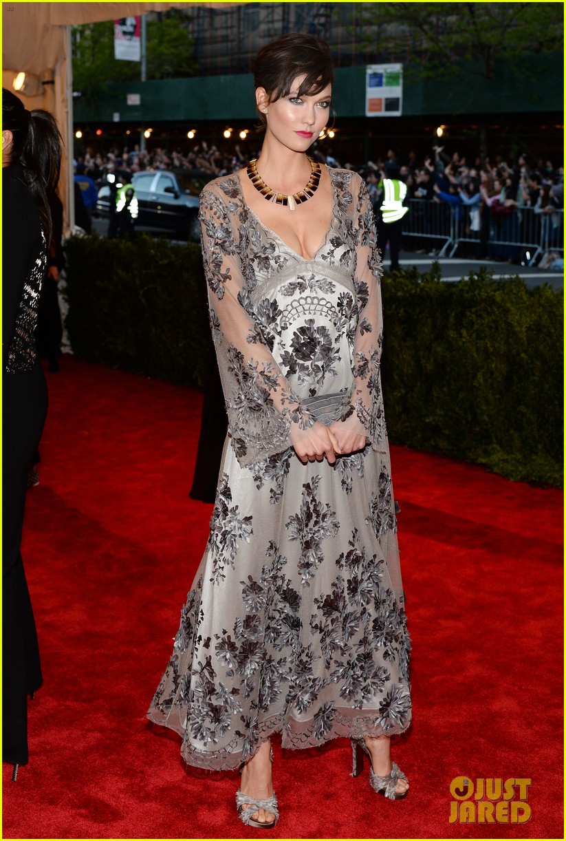 Karlie Kloss Chanel Iman Met Ball 2013 Red Carpet Photo 2865843