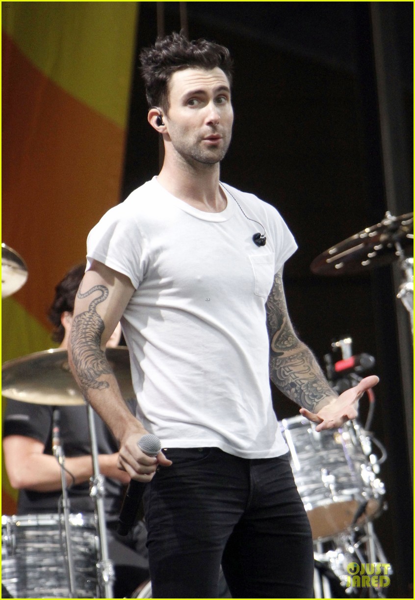 Adam Levine: New Orleans Jazz & Heritage Festival Performer!: Photo ...