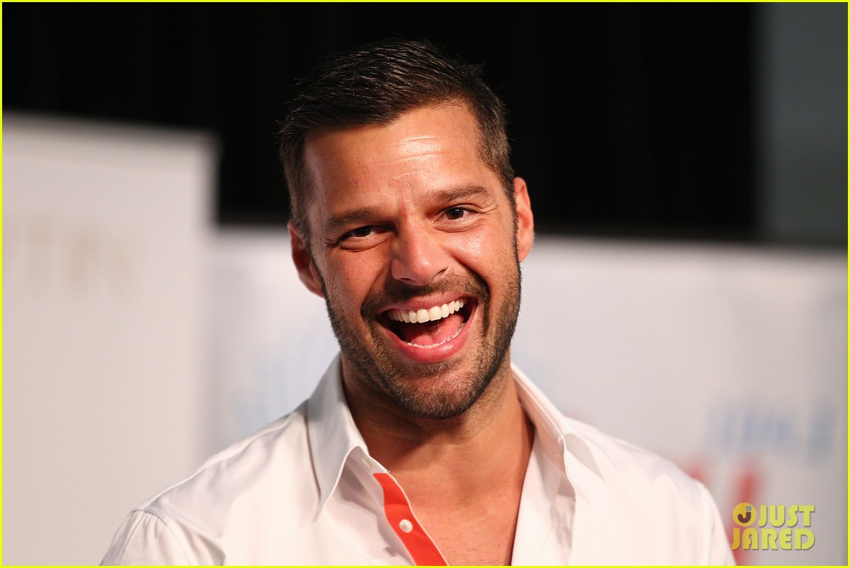 Ricky Martin Meets Fans at Greatest Hits Event in Australia: Photo ...