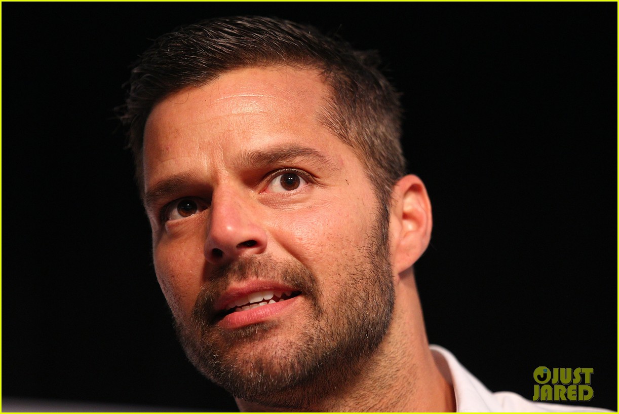 Ricky Martin Meets Fans at Greatest Hits Event in Australia: Photo ...