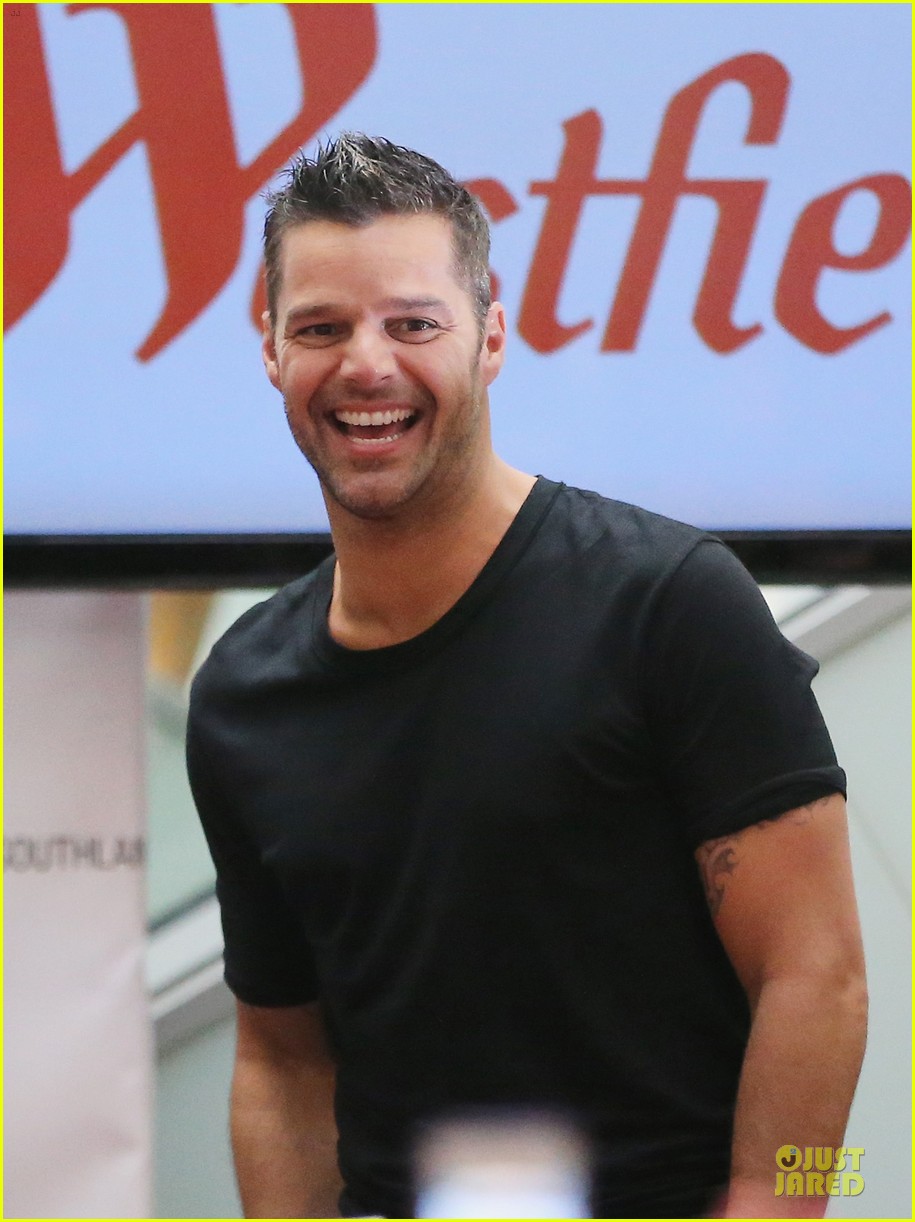 Ricky Martin: Puerto Rico Equal Rights Advocate!: Photo 2868516 | Ricky ...