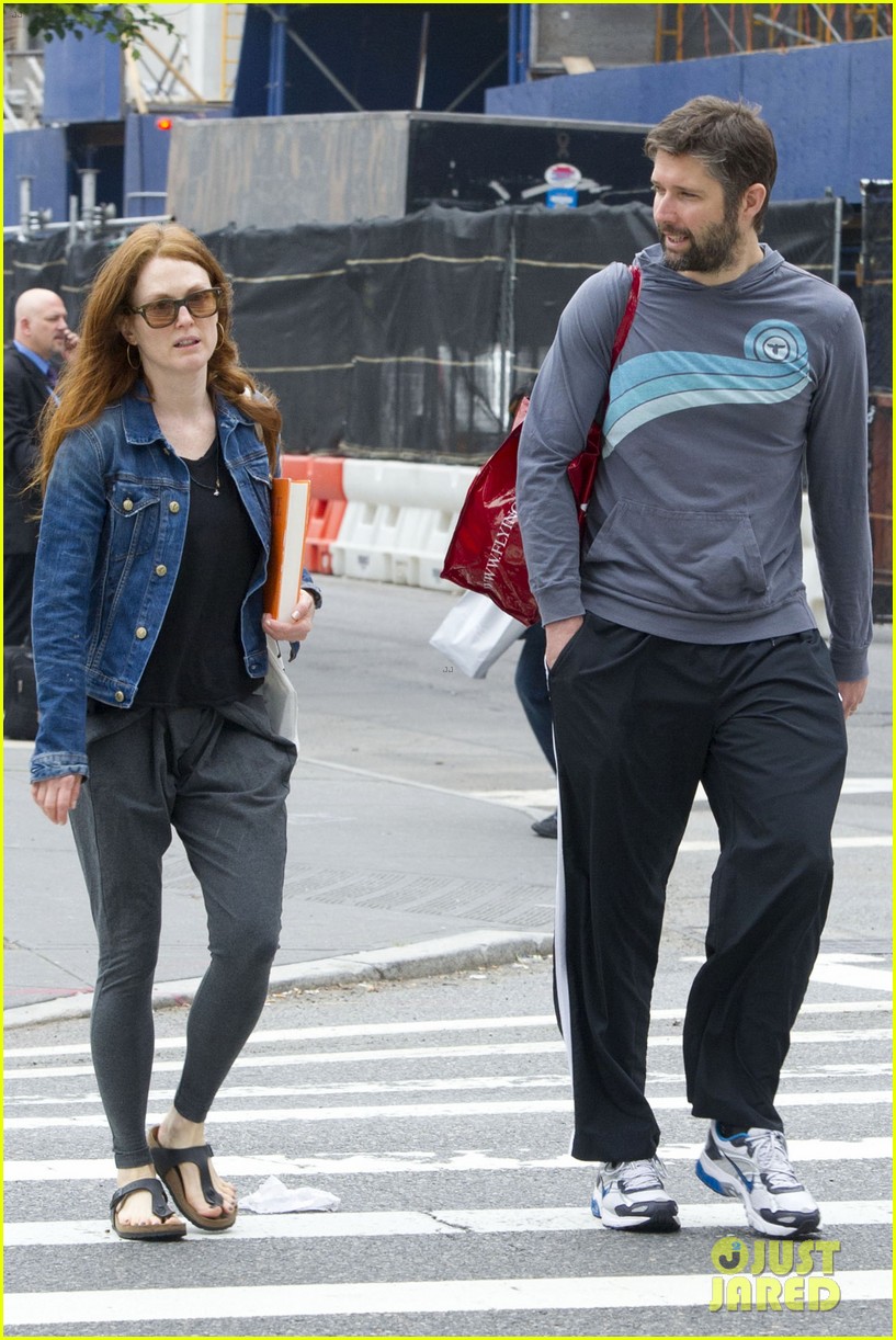 Julianne Moore: Flip Cup on 'Late Night with Jimmy Fallon'!: Photo ...