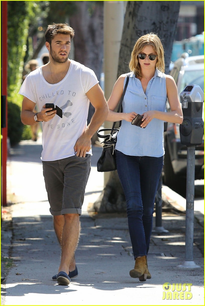 Emily VanCamp: Post-Birthday Outings!: Photo 2870869 | Emily VanCamp ...