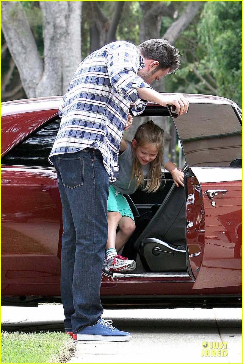 Ben Affleck: Doting Dad While Jennifer Garner is Away!: Photo 2889563 ...
