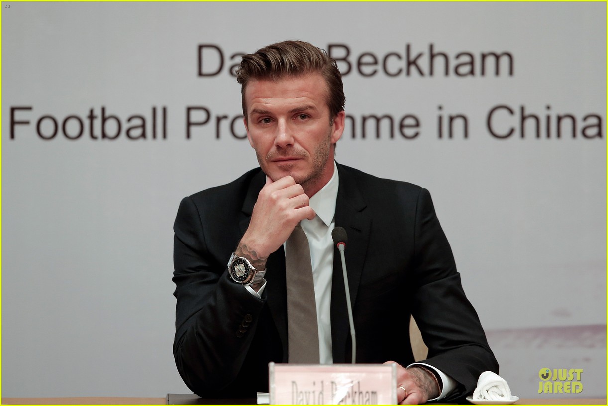 David Beckham: Green Town Hospital Visit!: Photo 2895944 | David ...
