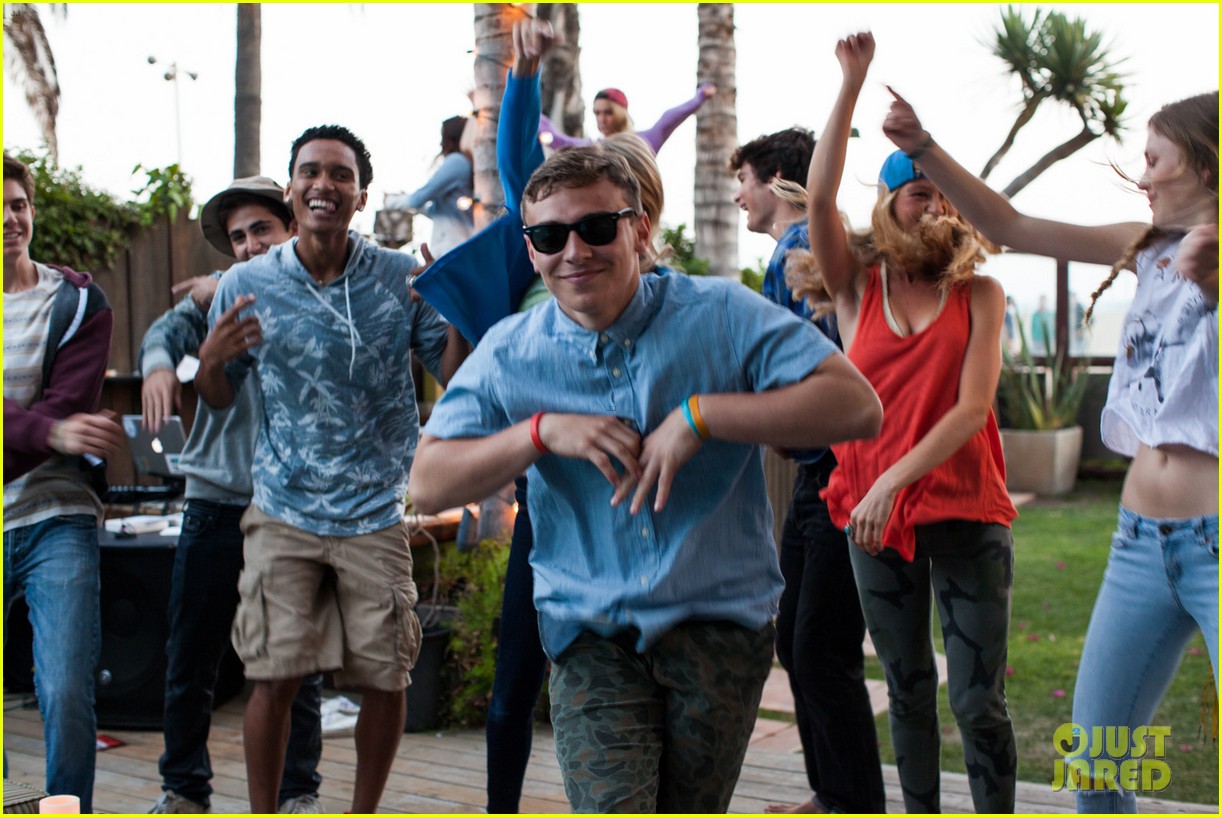 '@SummerBreak' Exclusive Cast Photos!: Photo 2889654 | Exclusive Photos ...