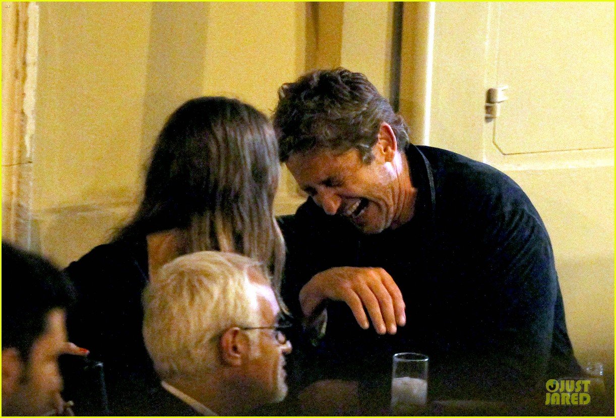 Gerard Butler: Italian Dinner with Friends!: Photo 2898548 | Gerard ...