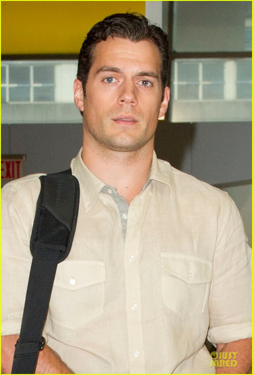 Henry Cavill: I Will Ride the Waves of Fame!: Photo 2889515 | Henry ...