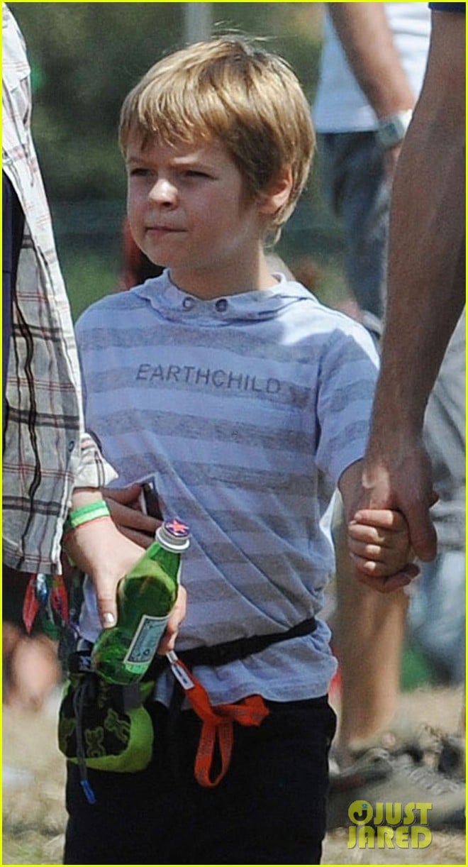 Chris Martin: Glastonbury Festival with Apple & Moses!: Photo 2901192 ...