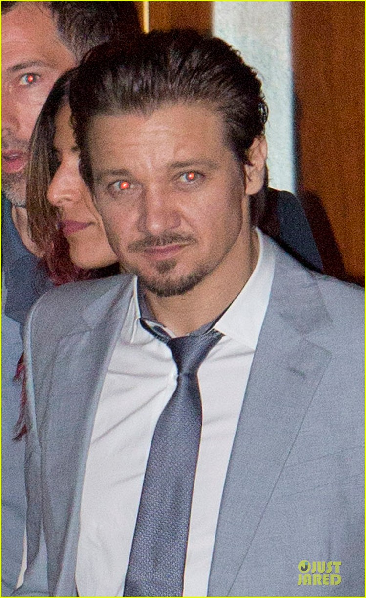 Tom Cruise & Jeremy Renner: Sunset Towers Hotel Dinner Duo!: Photo ...