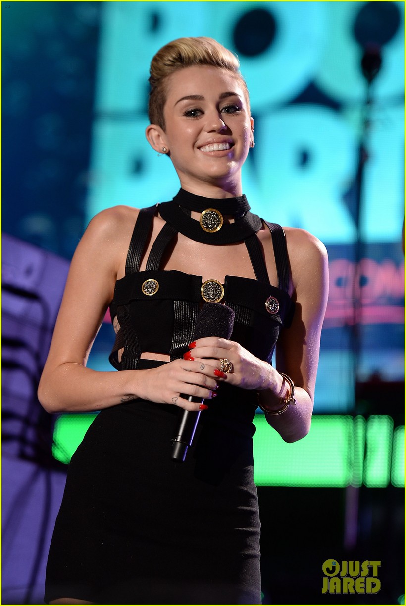 Miley Cyrus: iHeartRadio Ultimate Pool Party!: Photo 2900798 | Miley ...