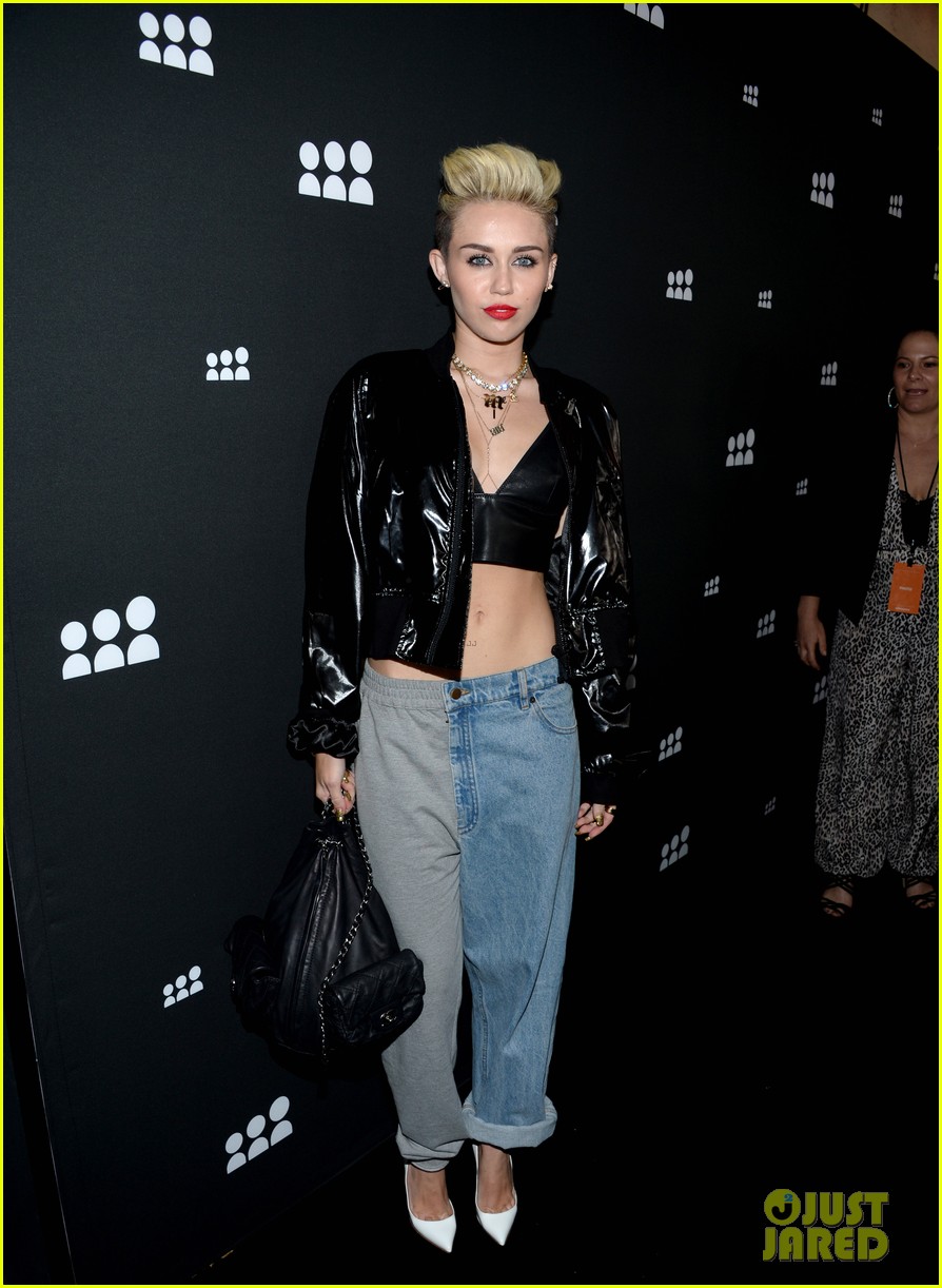 Miley Cyrus: Sweatpants & Jeans Combo at MySpace Event!: Photo 2890281 ...