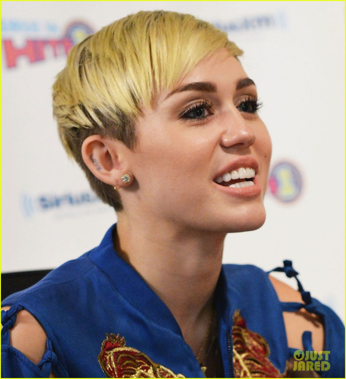 Miley Cyrus: New Hairdo for SiriusXM Visit!: Photo 2899572 | Miley ...
