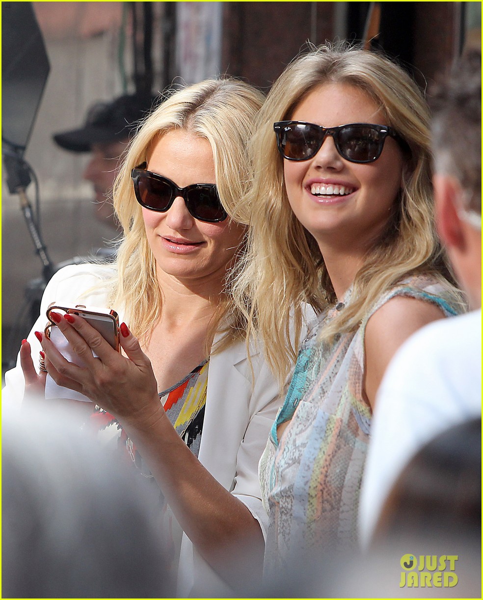 Cameron Diaz & Kate Upton: Chinatown Cuties!: Photo 2897797 | Cameron ...