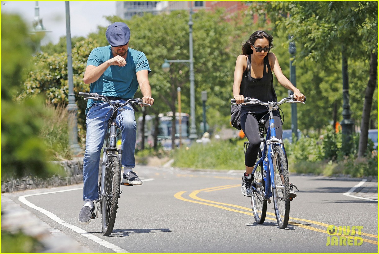 Leonardo DiCaprio: New York City Bike Ride with Emily Mace!: Photo ...