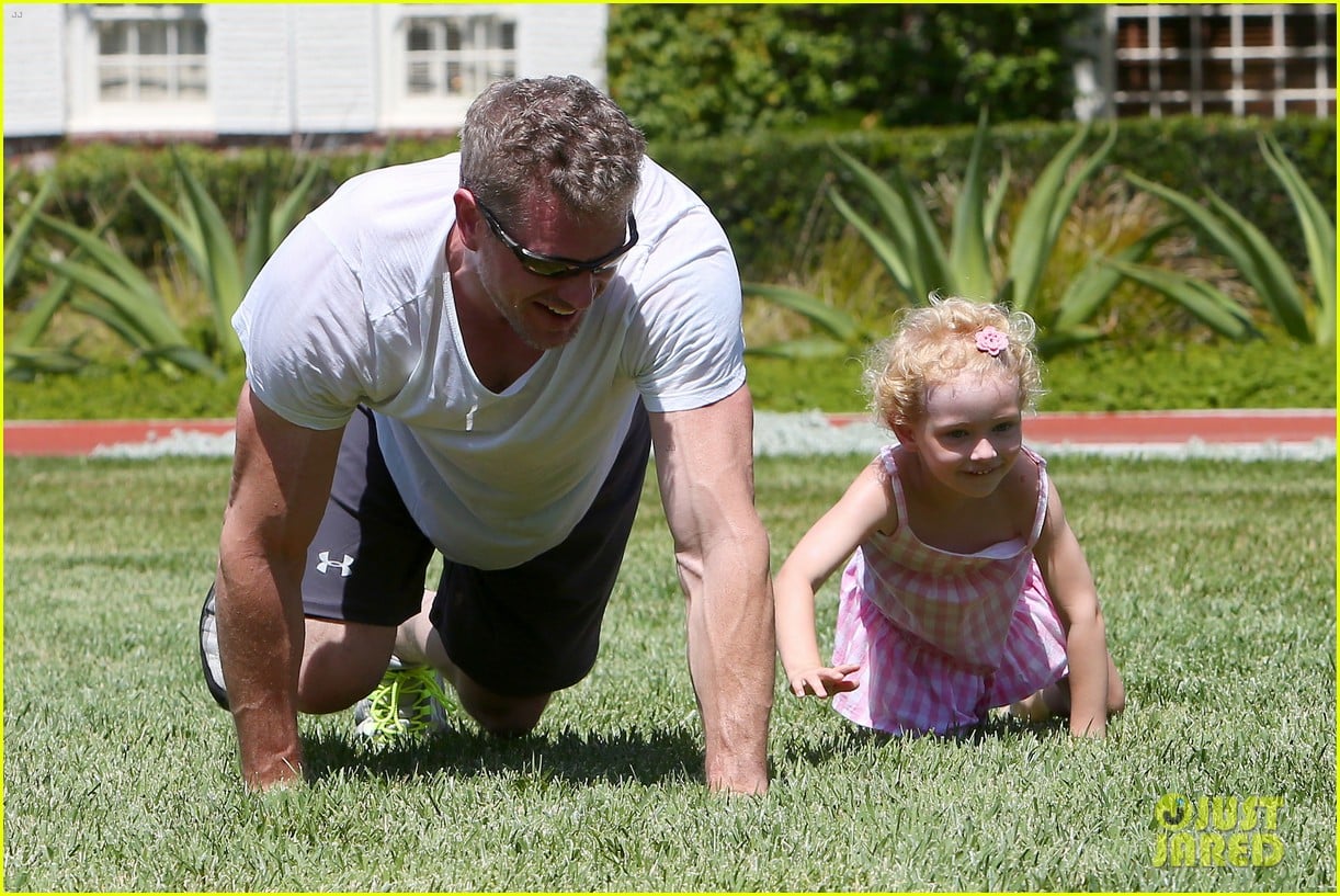 Eric Dane: Push-Ups with Daughter Billie!: Photo 2897051 | Billie Dane ...