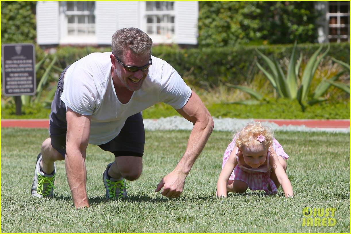 Eric Dane: Push-Ups with Daughter Billie!: Photo 2897067 | Billie Dane ...
