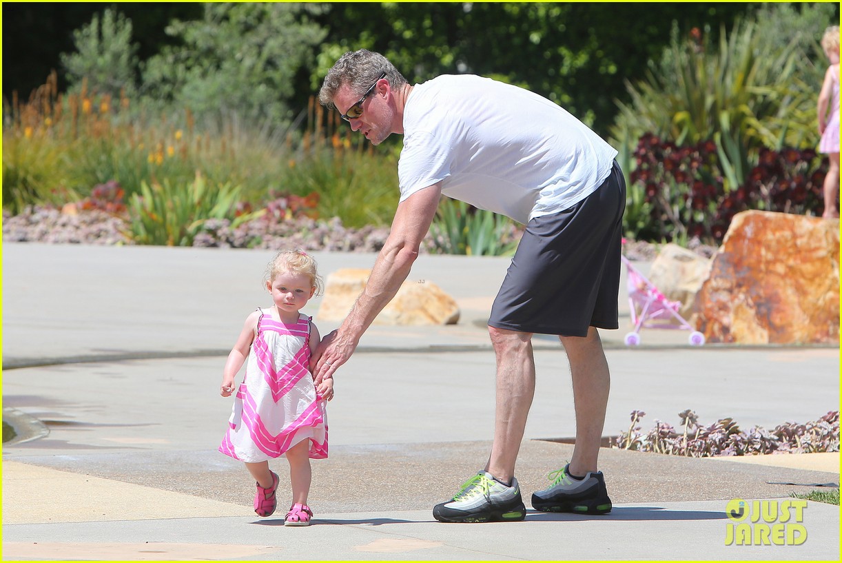 Eric Dane: Push-Ups with Daughter Billie!: Photo 2897083 | Billie Dane ...
