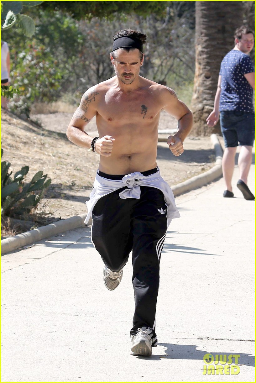 Colin Farrell: Shirtless Run in Hollywood!: Photo 2893371 | Colin ...