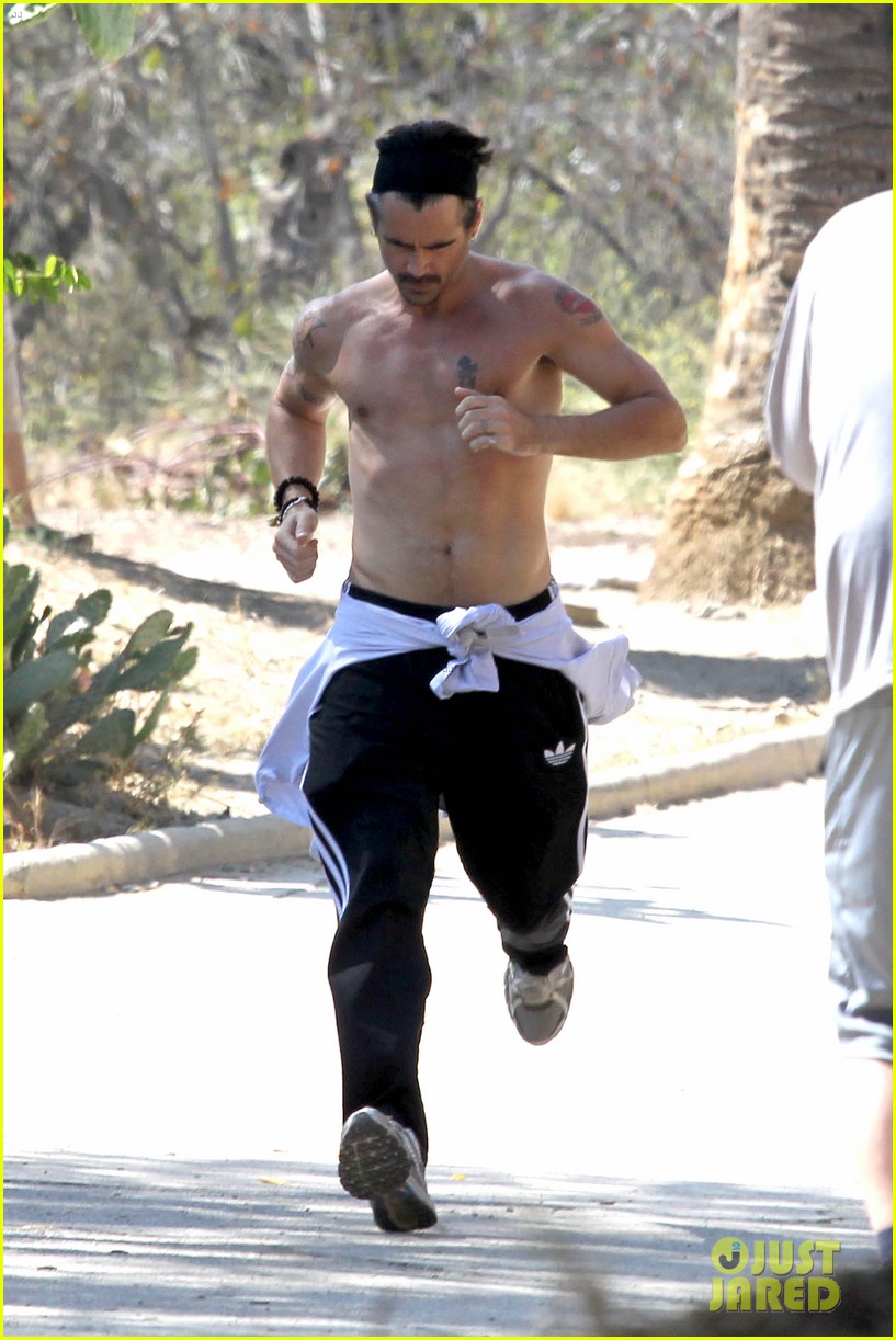 Colin Farrell: Shirtless Run in Hollywood!: Photo 2893391 | Colin ...