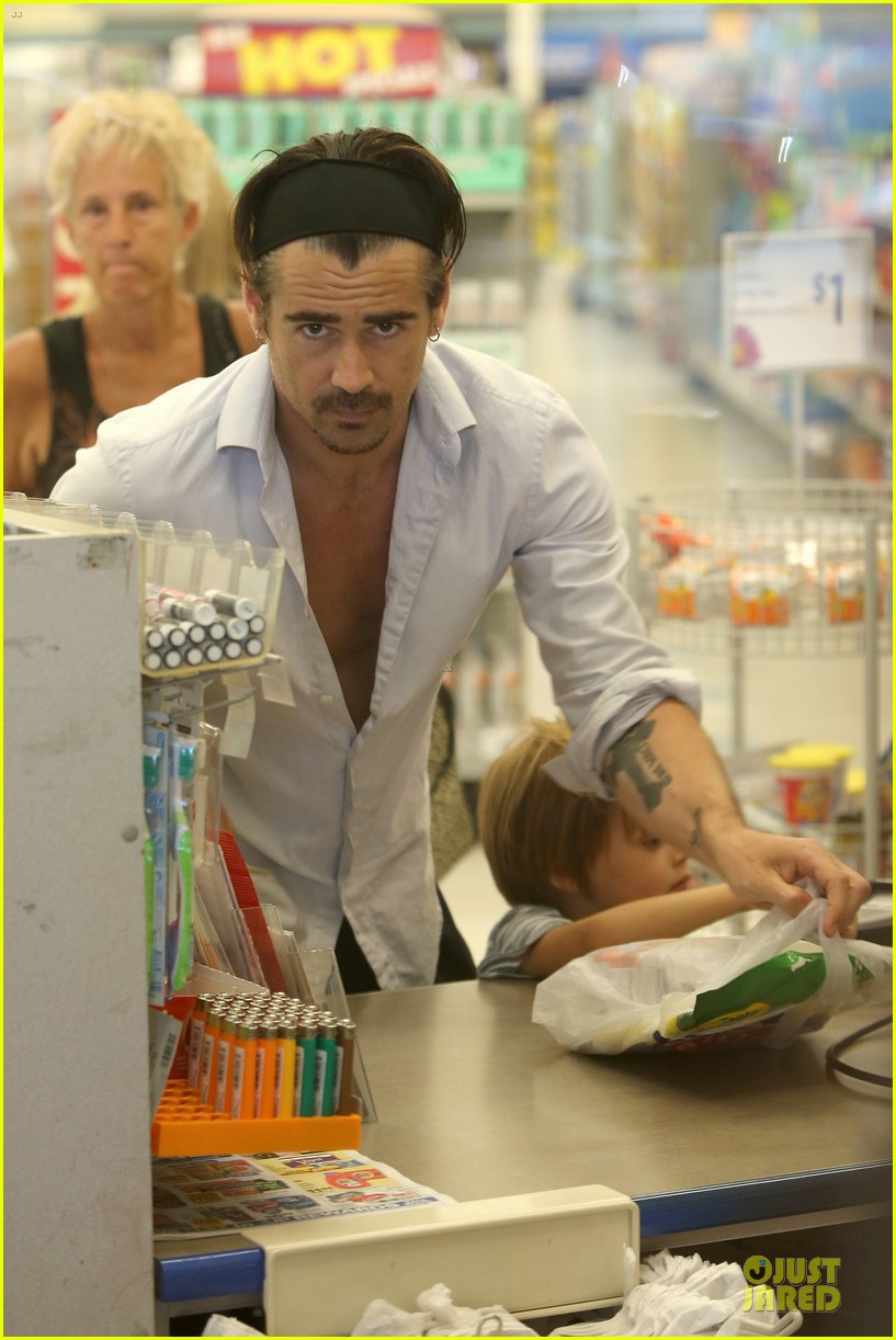Colin Farrell: Rite Aid Snacks with Henry!: Photo 2891752 | Alicja ...
