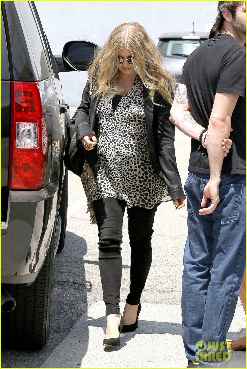 Fergie: Leopard Print Baby Bump!: Photo 2891191 | Fergie, Pregnant ...