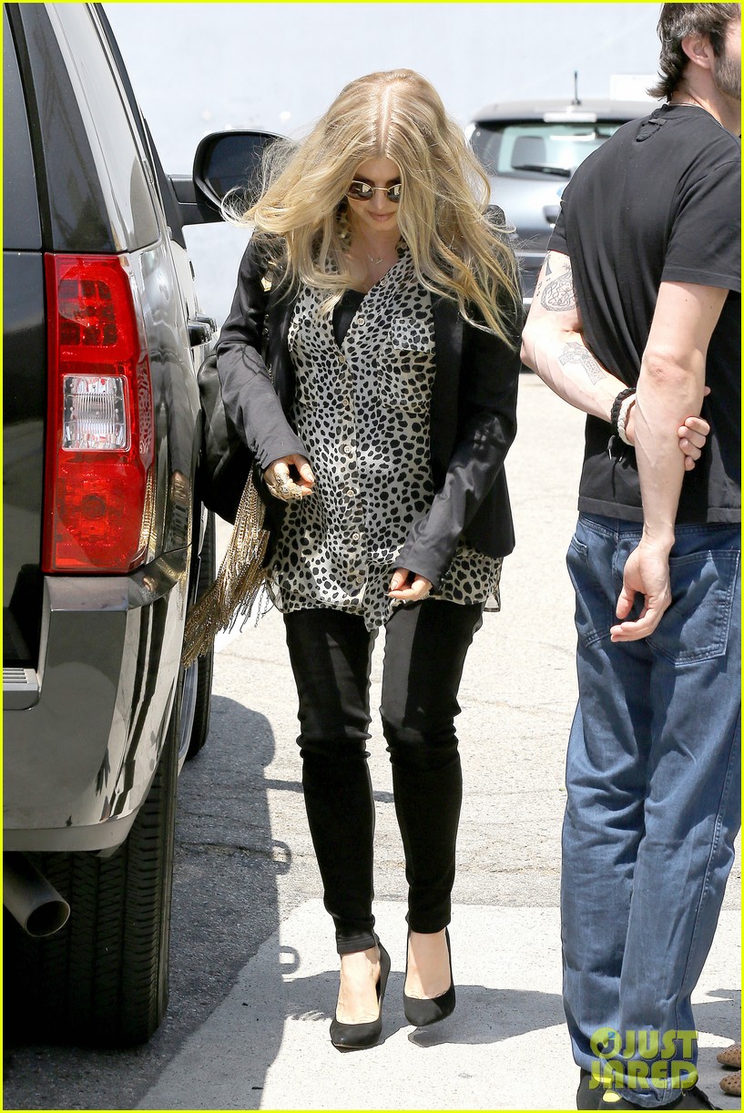 Fergie: Leopard Print Baby Bump!: Photo 2891200 | Fergie, Pregnant ...