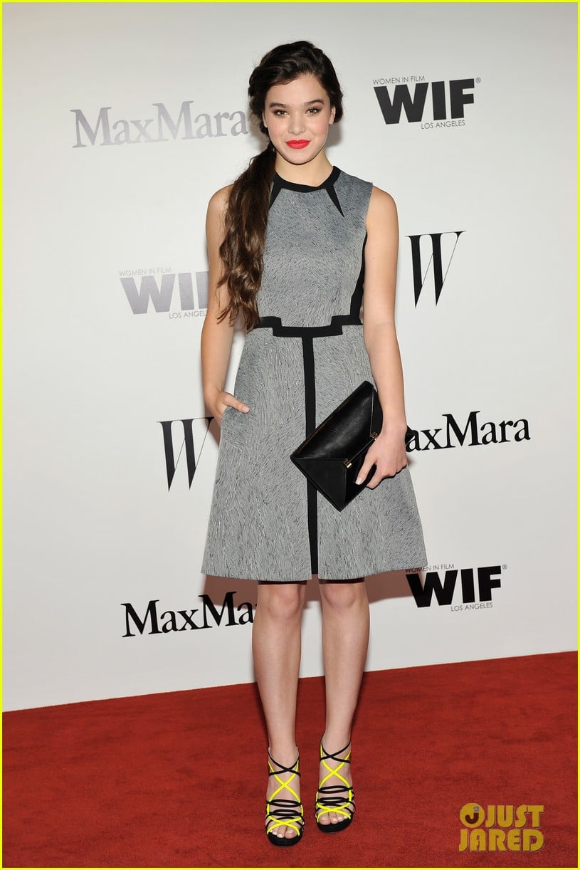 Hailee Steinfeld: Max Mara Cocktail Party Celebration!: Photo 2889796 ...