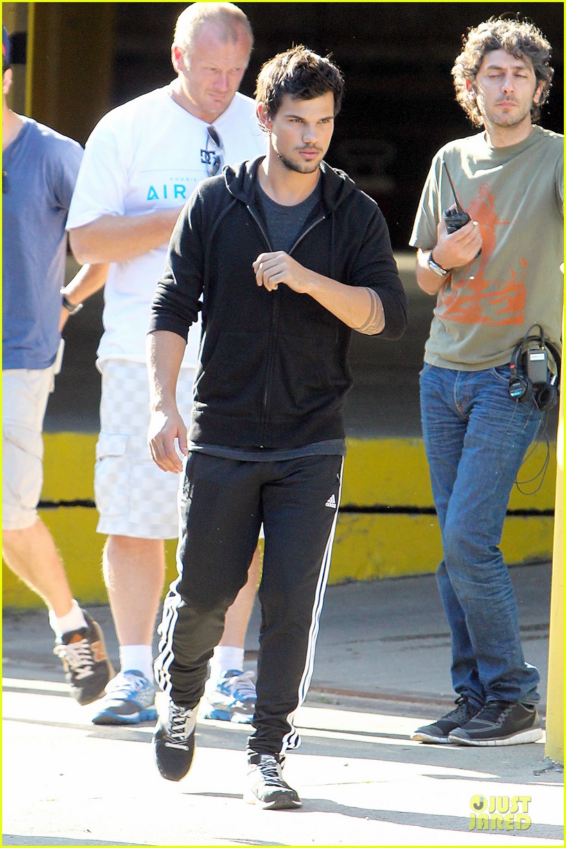 Taylor Lautner: Bench Campaign Video - Watch Now!: Photo 2896170 ...