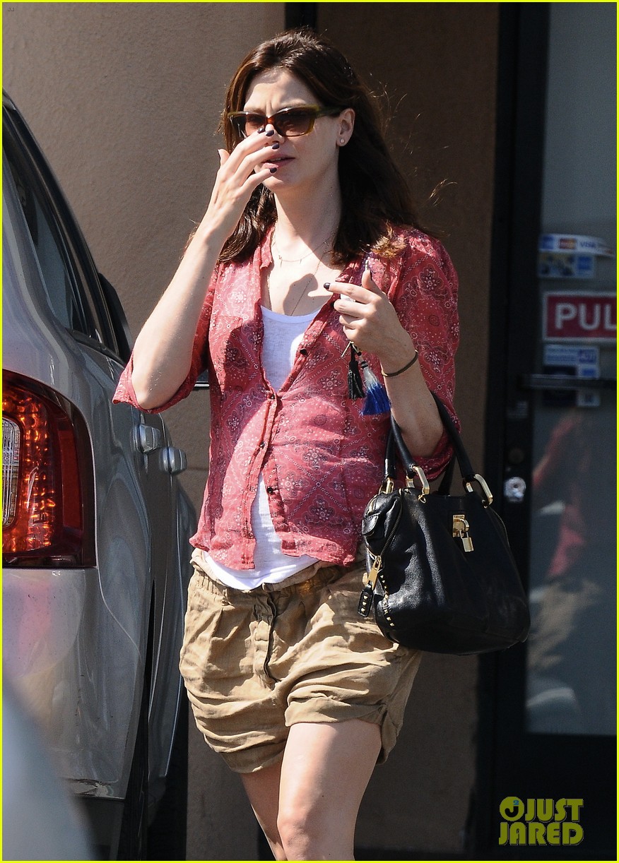 Michelle Monaghan Visits the Nail Salon with Willow: Photo 2896887 ...