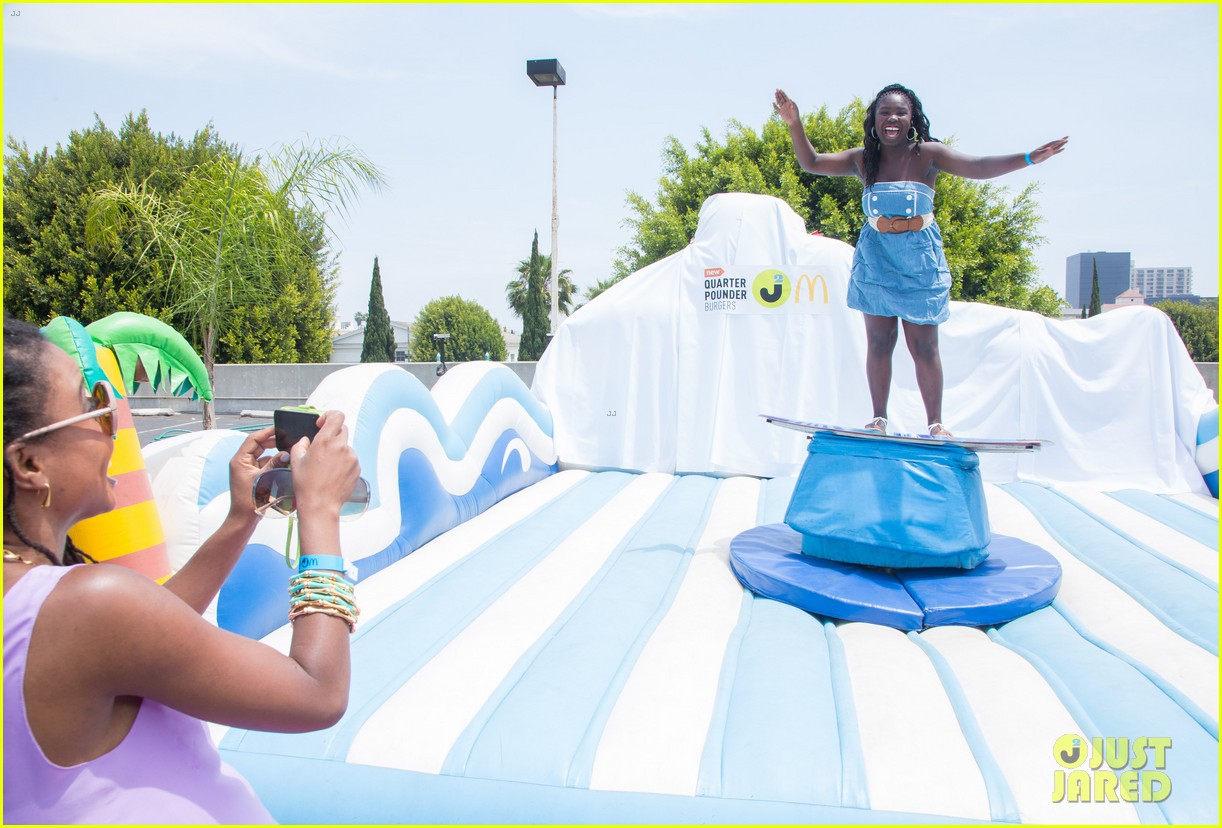 Maika Monroe & Michael B. Jordan: Just Jared's Summer Kick-Off Party ...