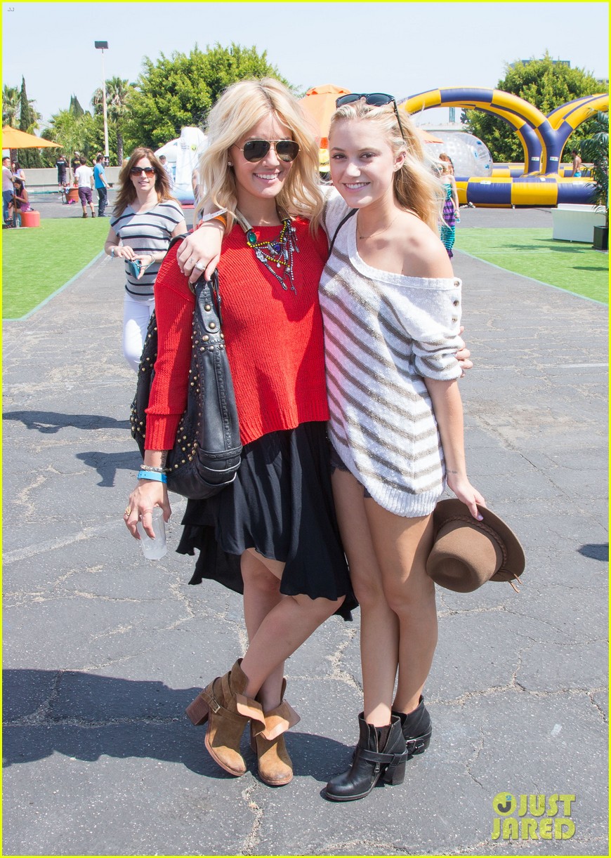 Maika Monroe & Michael B. Jordan: Just Jared's Summer Kick-Off Party ...