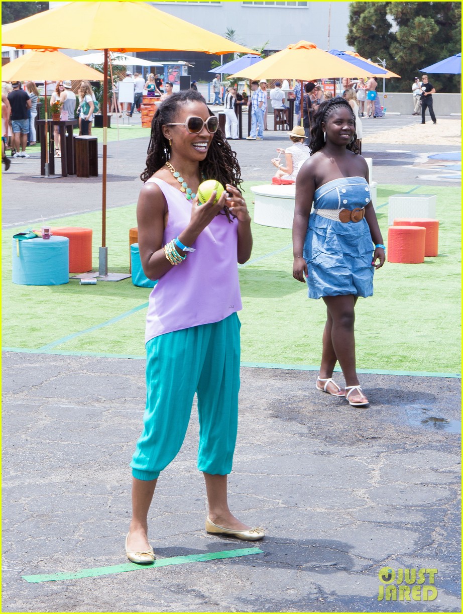 Maika Monroe & Michael B. Jordan: Just Jared's Summer Kick-Off Party ...