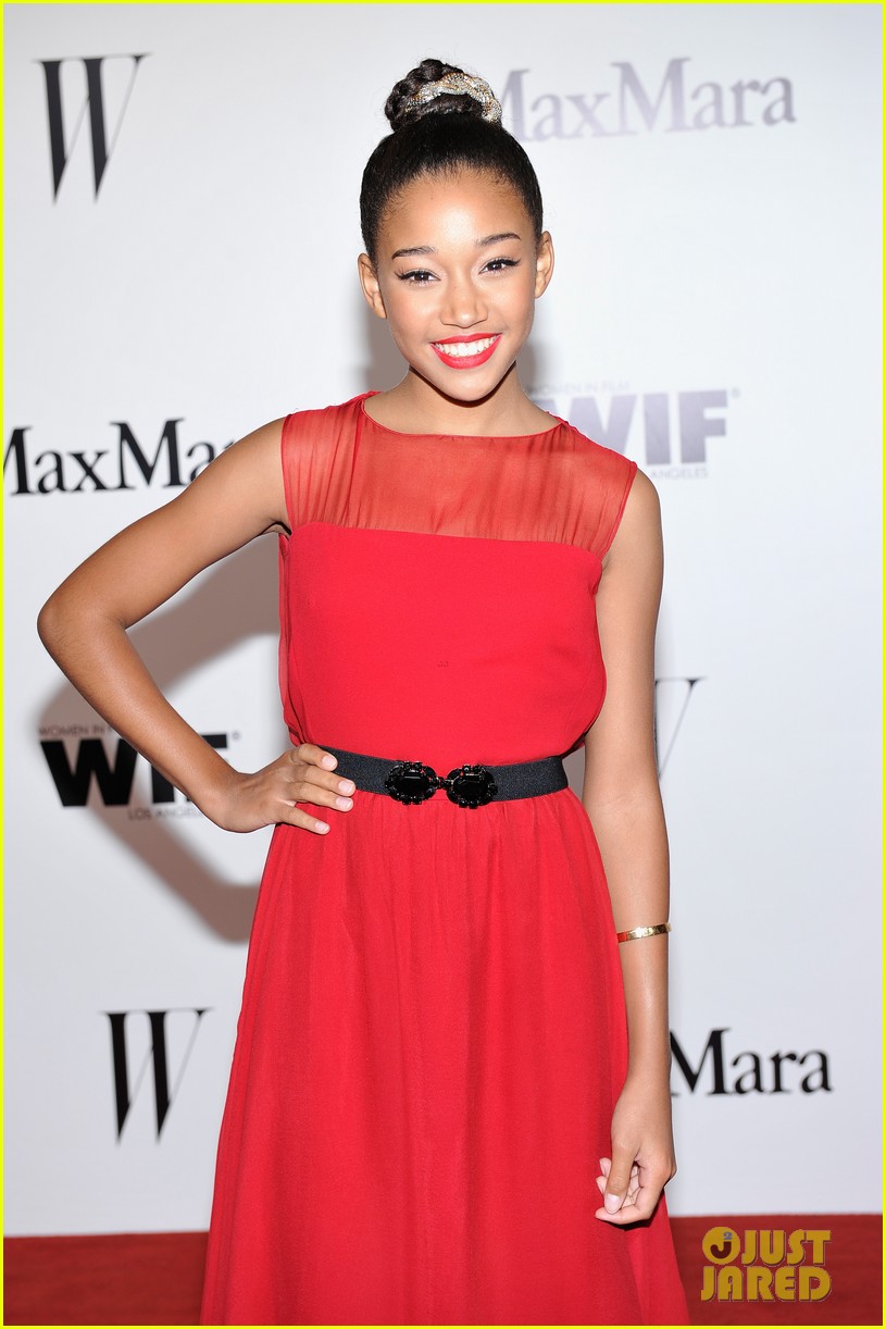 Olivia Munn & Sophia Bush: Hailee Steinfeld's Max Mara Celebration ...