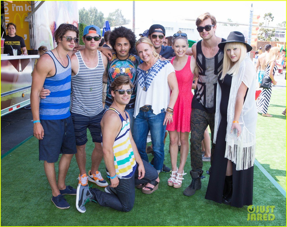 Chord Overstreet: Surfs Up at Just Jared's Summer Kick-Off Party with ...