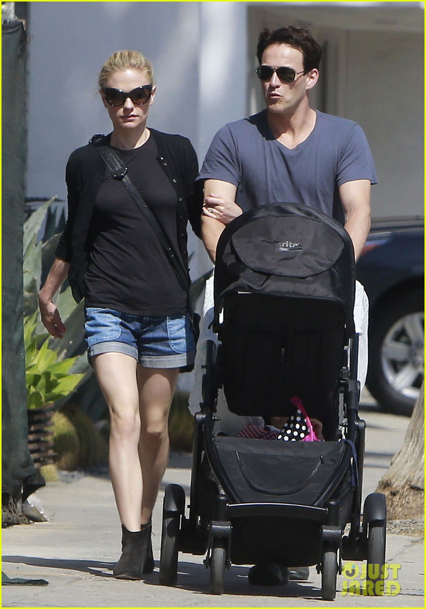 Anna Paquin & Stephen Moyer Stroll with Charlie & Poppy!: Photo 2896590 ...
