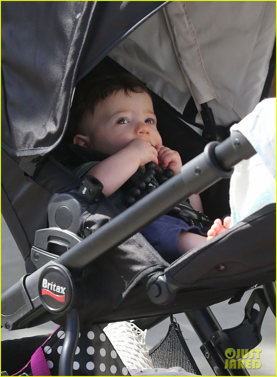 Anna Paquin & Stephen Moyer Stroll with Charlie & Poppy!: Photo 2896599 ...