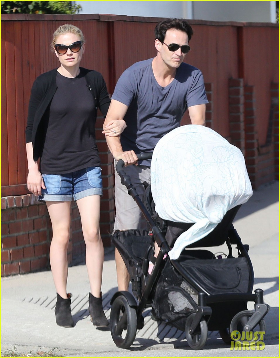 Anna Paquin & Stephen Moyer Stroll with Charlie & Poppy!: Photo 2896600 ...
