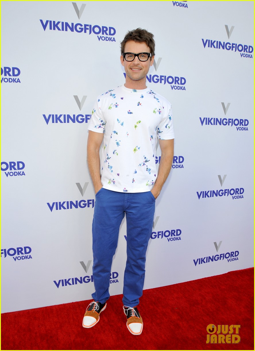 Ellen Pompeo & Kevin Zegers: Children Mending Hearts Style Sunday ...