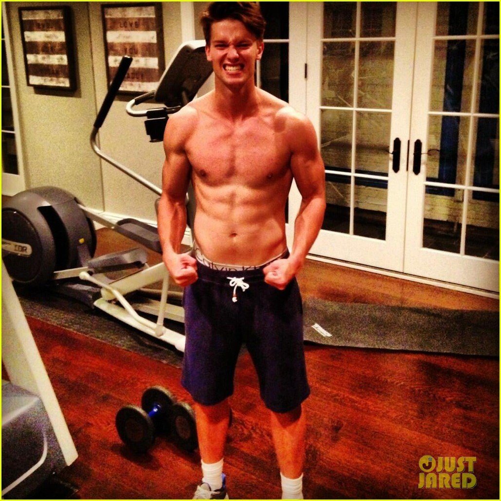 Patrick Schwarzenegger: Shirtless Summer Workout!: Photo 2886658 ...