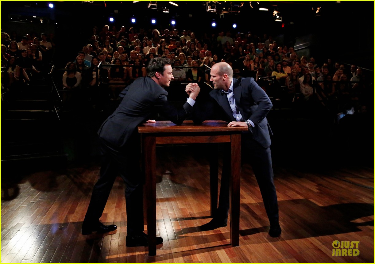 Jason Statham: Arm Wrestling on 'Fallon'!: Photo 2896139 | Jason ...