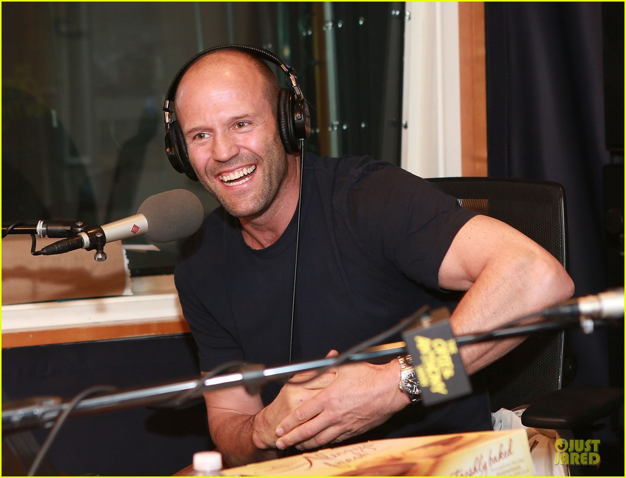 Jason Statham: Arm Wrestling on 'Fallon'!: Photo 2896142 | Jason ...