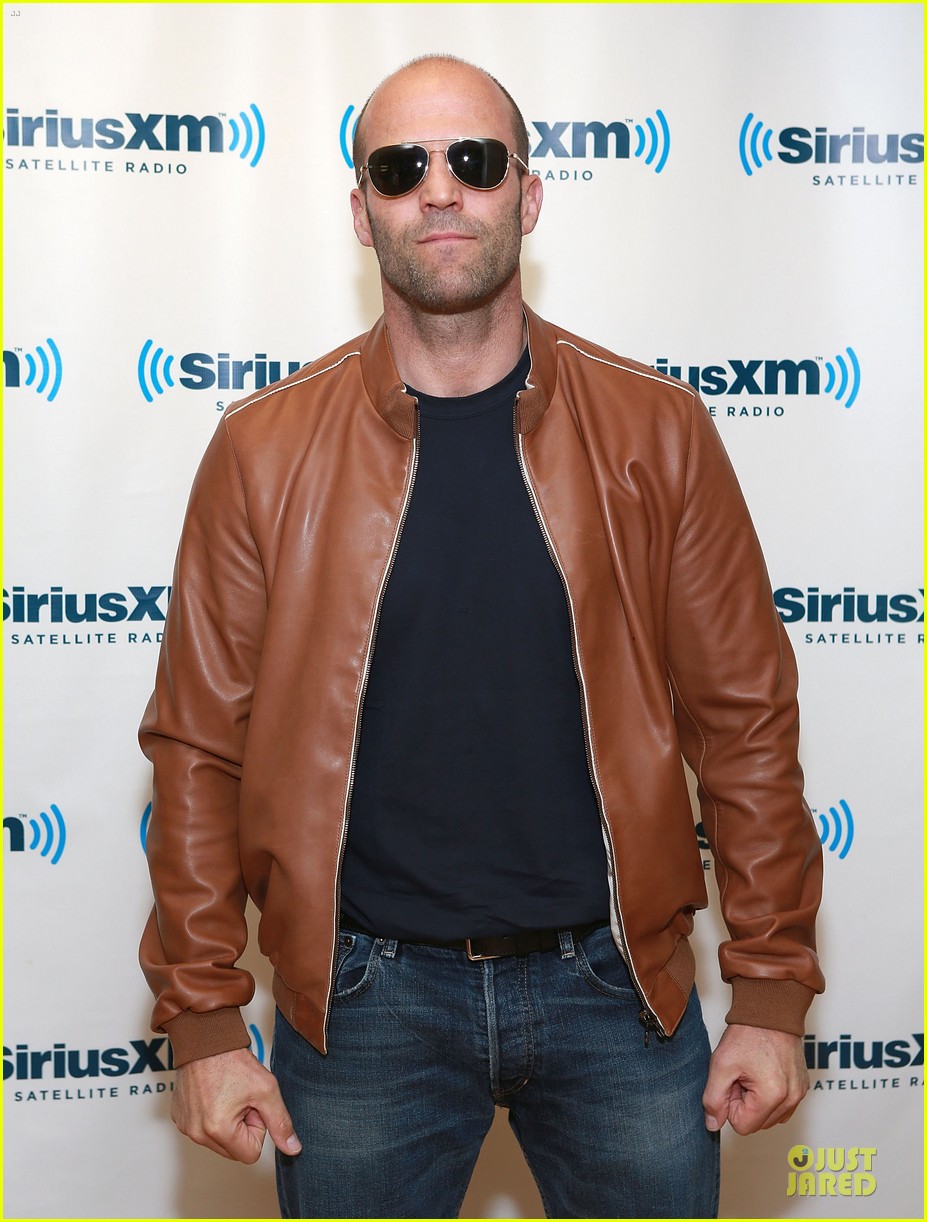 Jason Statham: Arm Wrestling on 'Fallon'!: Photo 2896145 | Jason ...