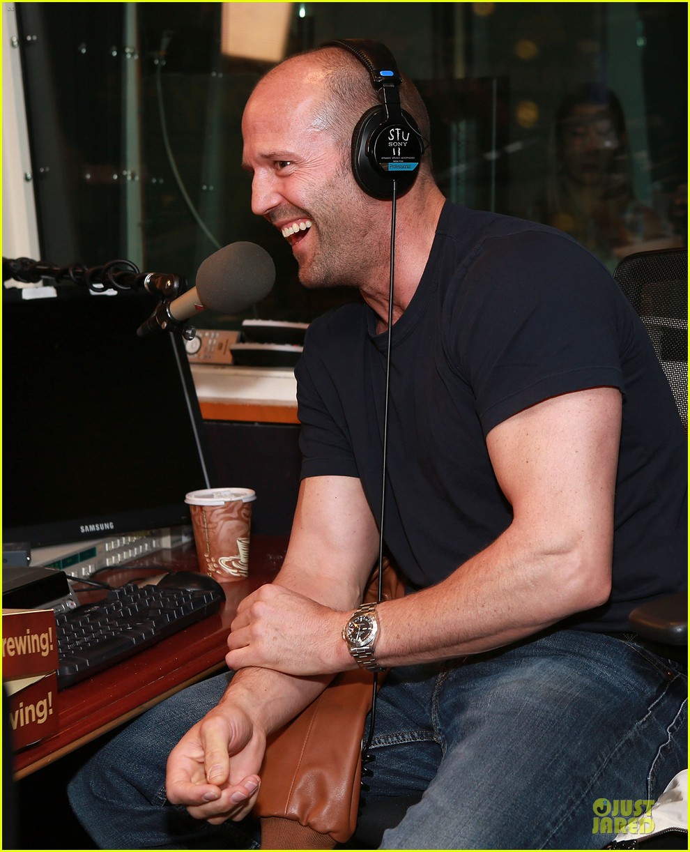 Jason Statham: Arm Wrestling on 'Fallon'!: Photo 2896147 | Jason ...