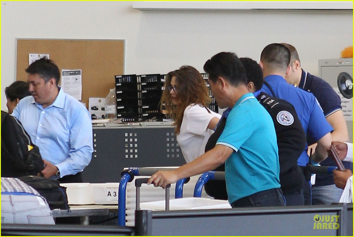 Kristen Stewart Departs LAX, Lands on Forbes' Actress List: Photo ...