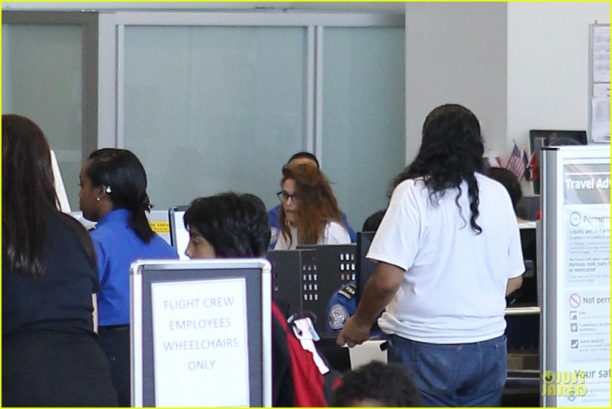 Kristen Stewart Departs LAX, Lands on Forbes' Actress List: Photo ...