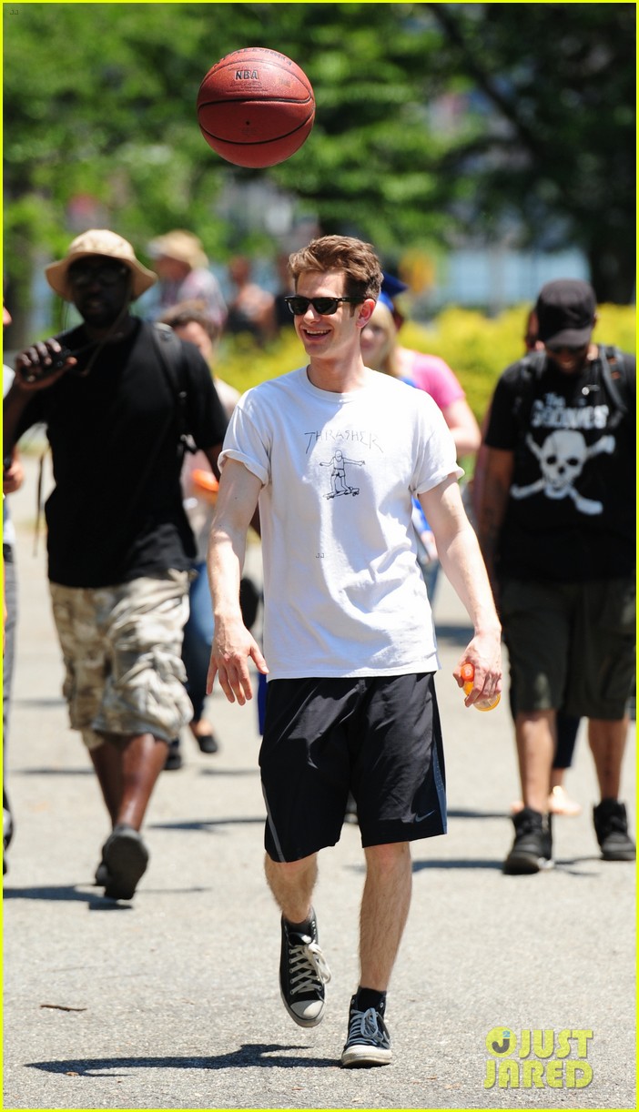 Emma Stone & Andrew Garfield Kiss at 'Spider-Man' Graduation!: Photo ...