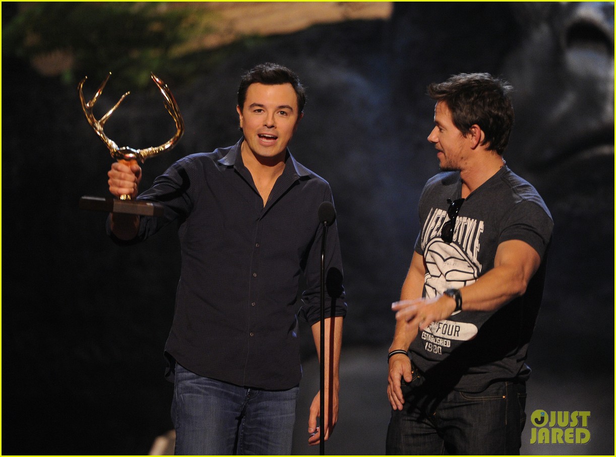 Mark Wahlberg & Seth MacFarlane Are the Guys Choice: Photo 2887377 | Celebrity Babies, Mark ...